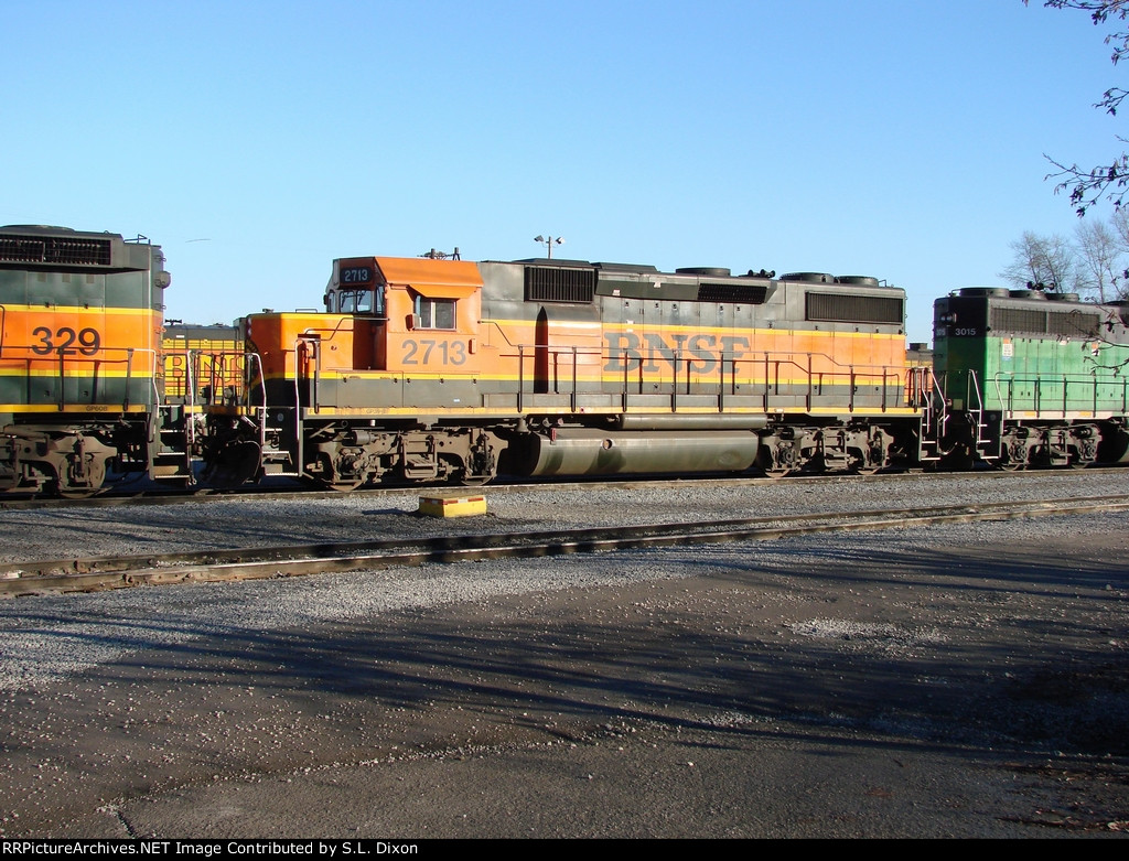 BNSF 2713